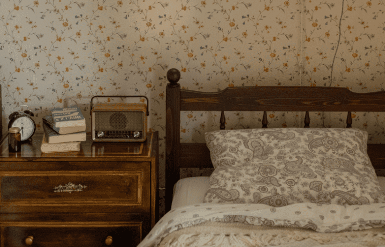 5 Best Tabletop Radios For Your Home | PlayTheTunes