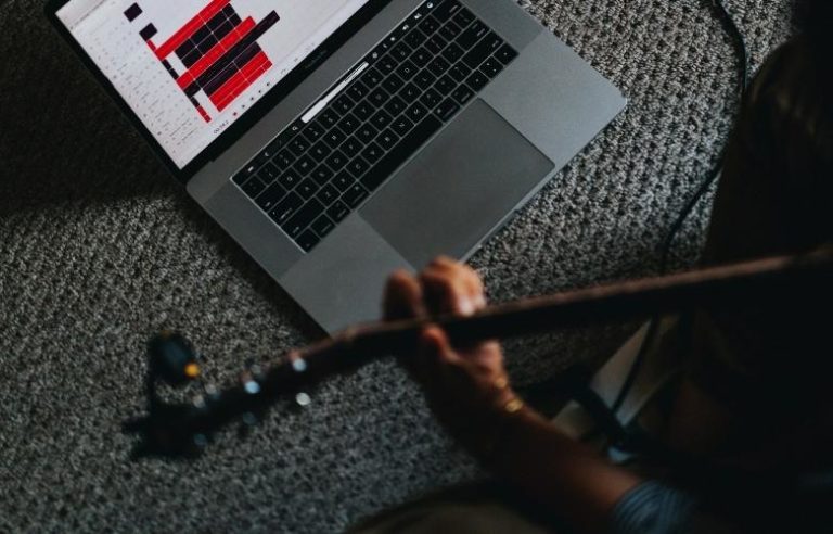 How To Connect Your Guitar To PC/Laptop (2024)
