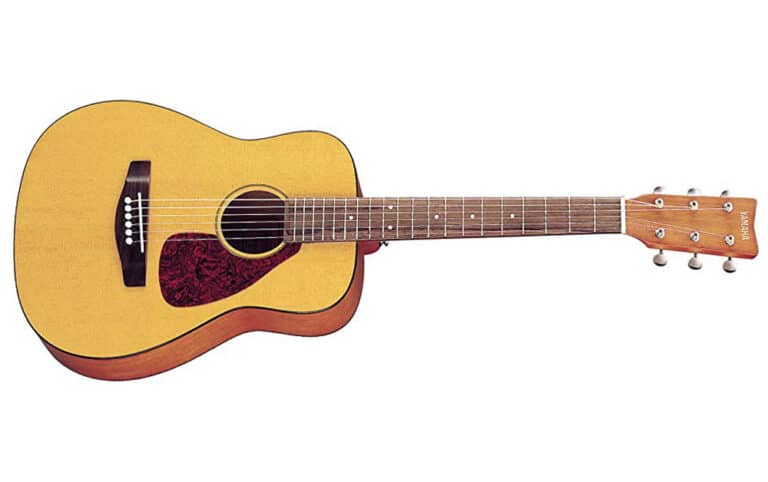 Yamaha FG-331 Acoustic Guitar (Full Review)